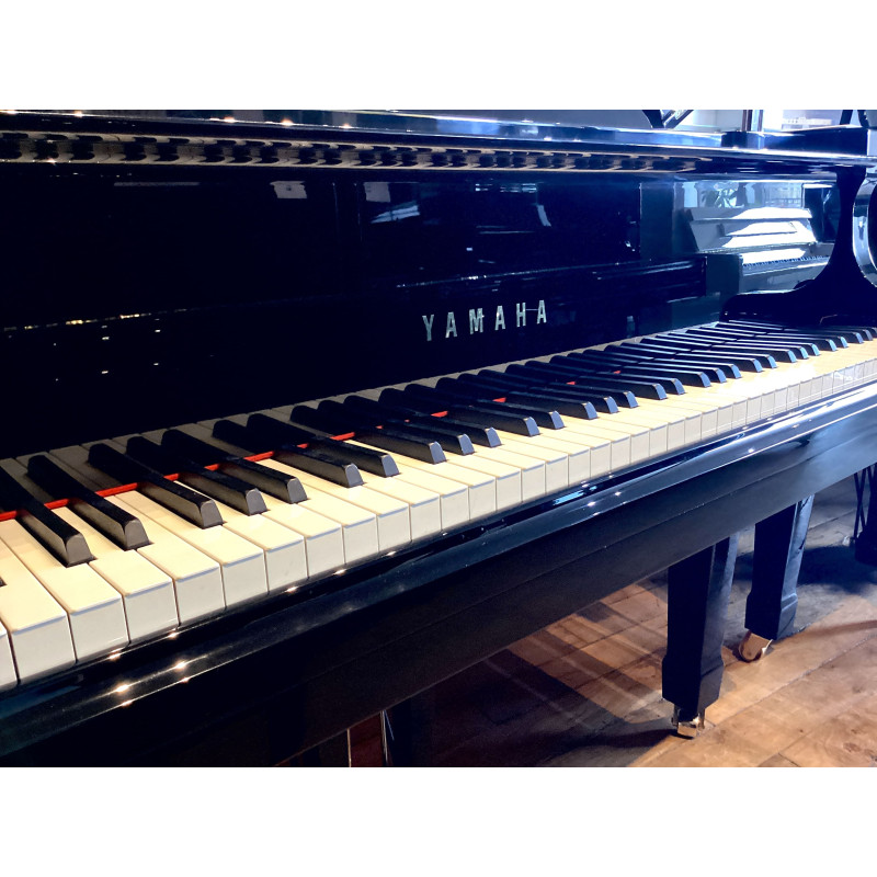 PIANO A QUEUE YAMAHA C3 SILENT 186 CM NOIR BRILLANT