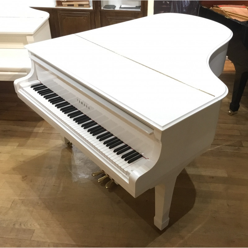 PIANO A QUEUE YAMAHA C3 Blanc Brillant